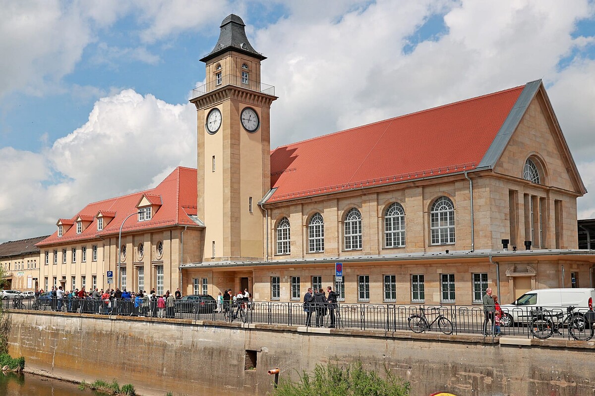 Bahnhof Zeitz zu neuem Leben erweckt - NASA GmbH